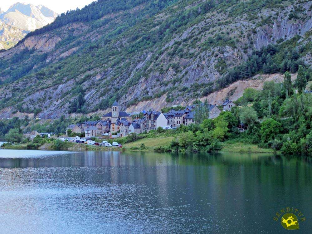 Camino Natural del embalse de Lanuza | Rutas por Los Pirineos ...