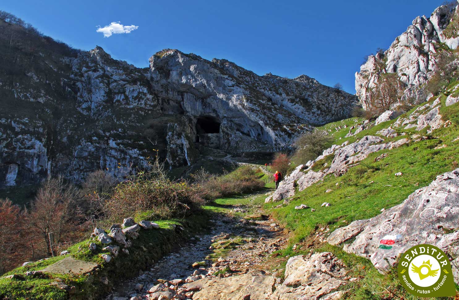 Mount Aratz by the San Adrián Tunnel | Senditur.com Paths, Routes and ...